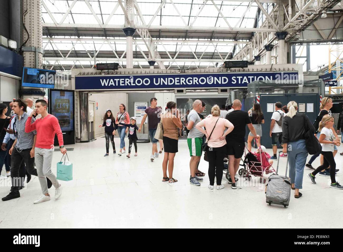 Waterloo underground station Banque de photographies et d’images à ...