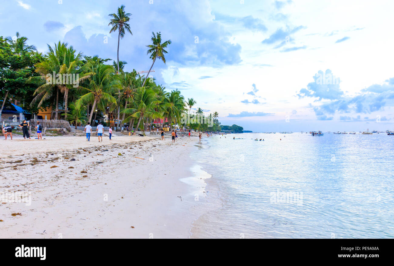 Alona beach Banque de photographies et d’images à haute résolution - Alamy