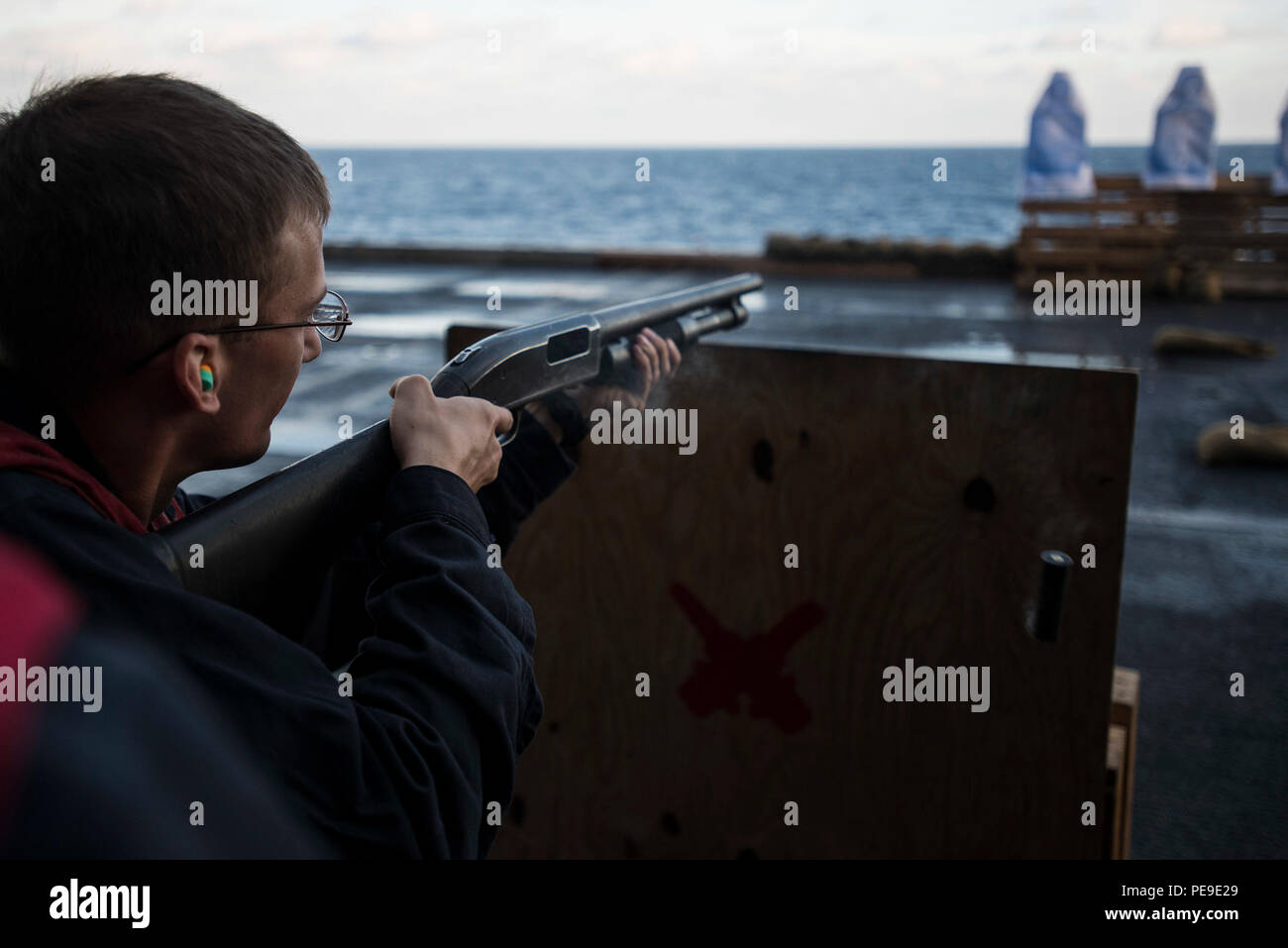 Fusil a pompe m500 Banque de photographies et d’images à haute ...