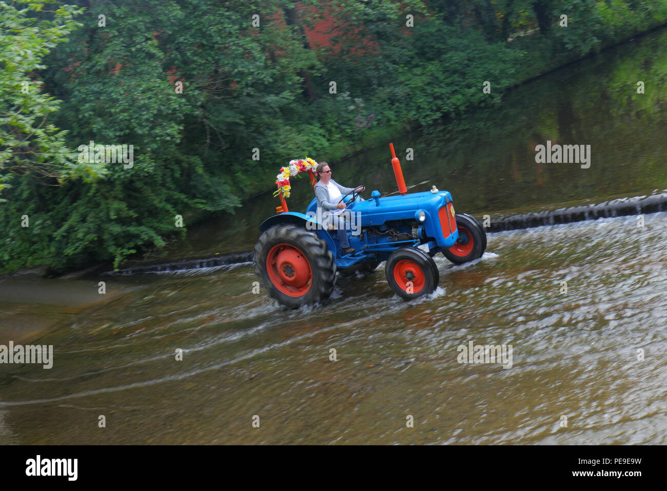 Le tracteur tourner qui voit les tracteurs et autres véhicules ...