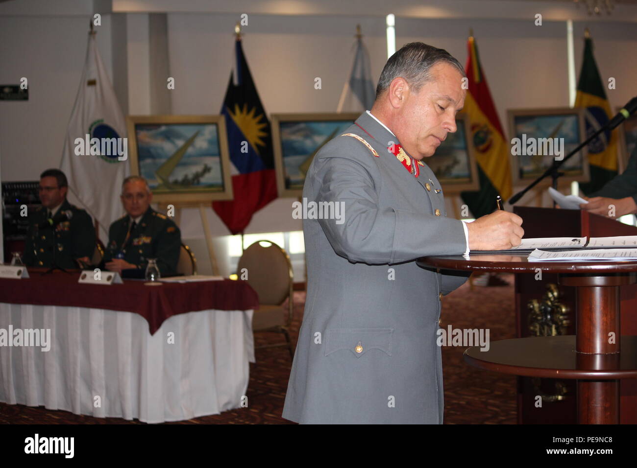 Maj gen alberto mejia Banque de photographies et d’images à haute ...
