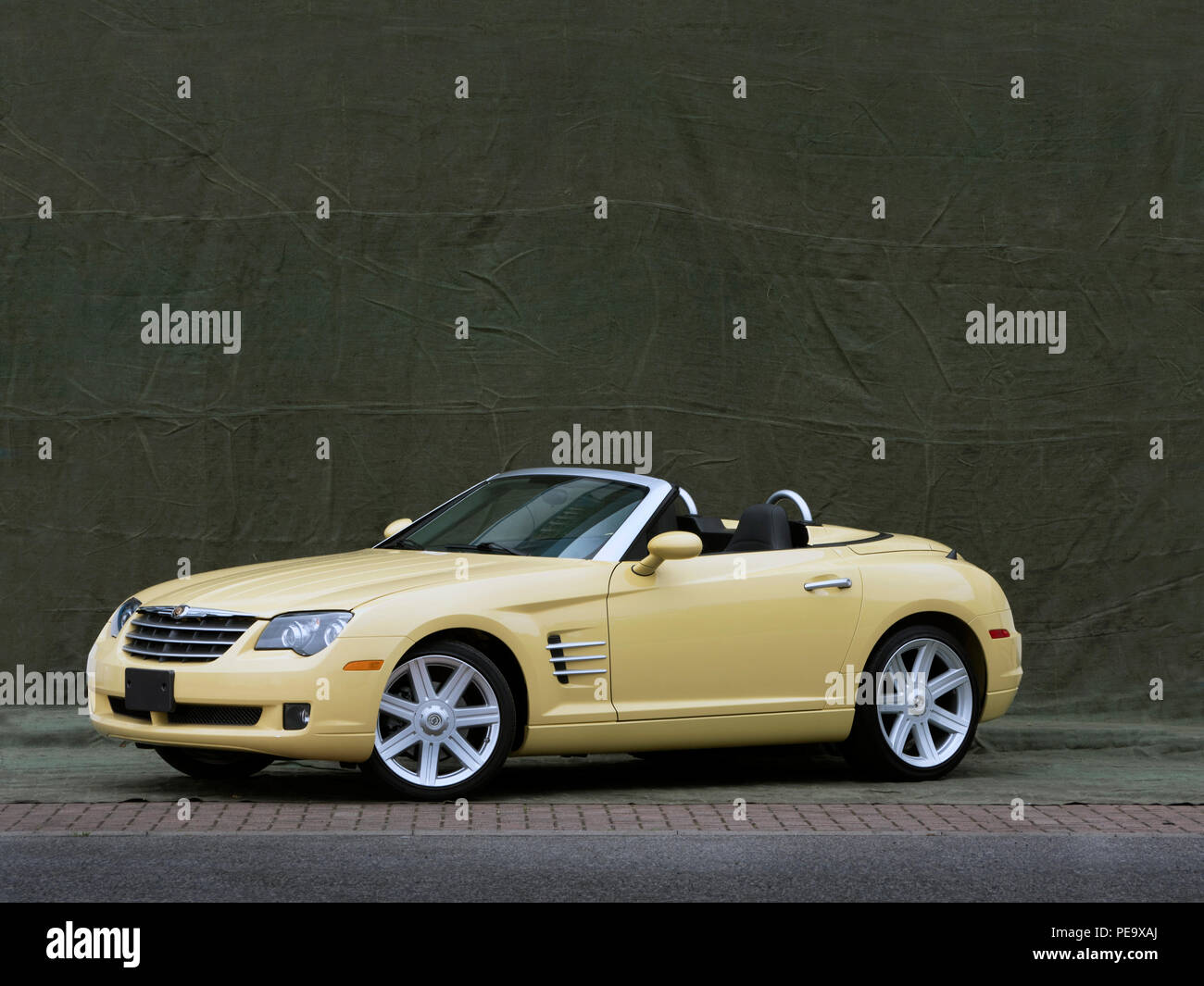 Chrysler crossfire Banque de photographies et d’images à haute ...