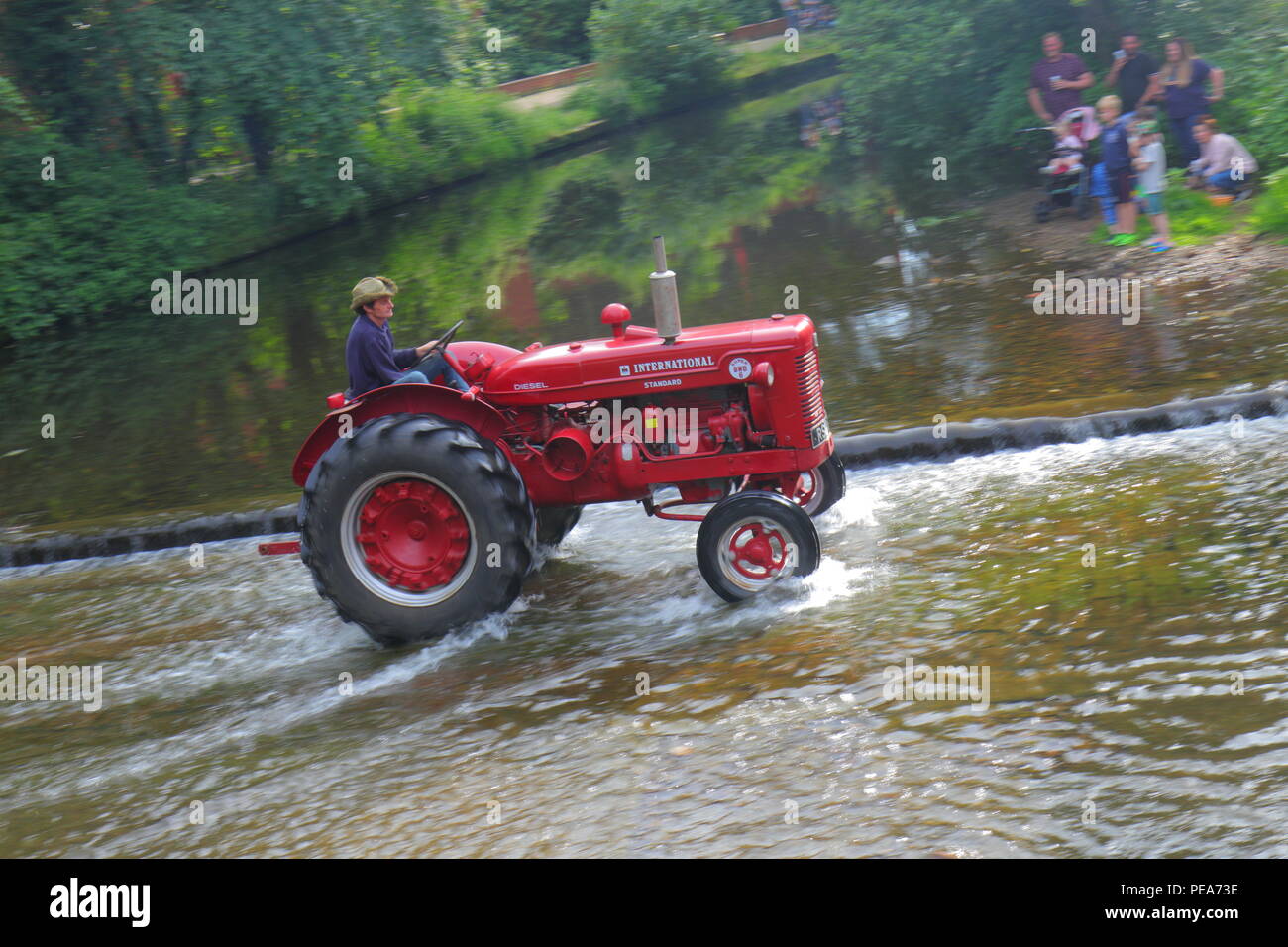 Le tracteur tourner qui voit les tracteurs et autres véhicules ...