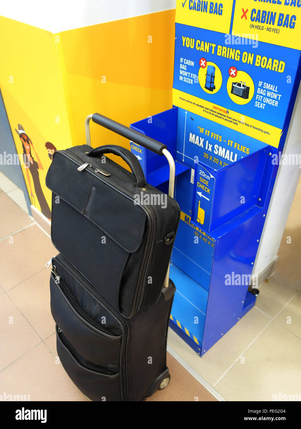 Beziers cap dagde airport Banque de photographies et d’images à haute ...