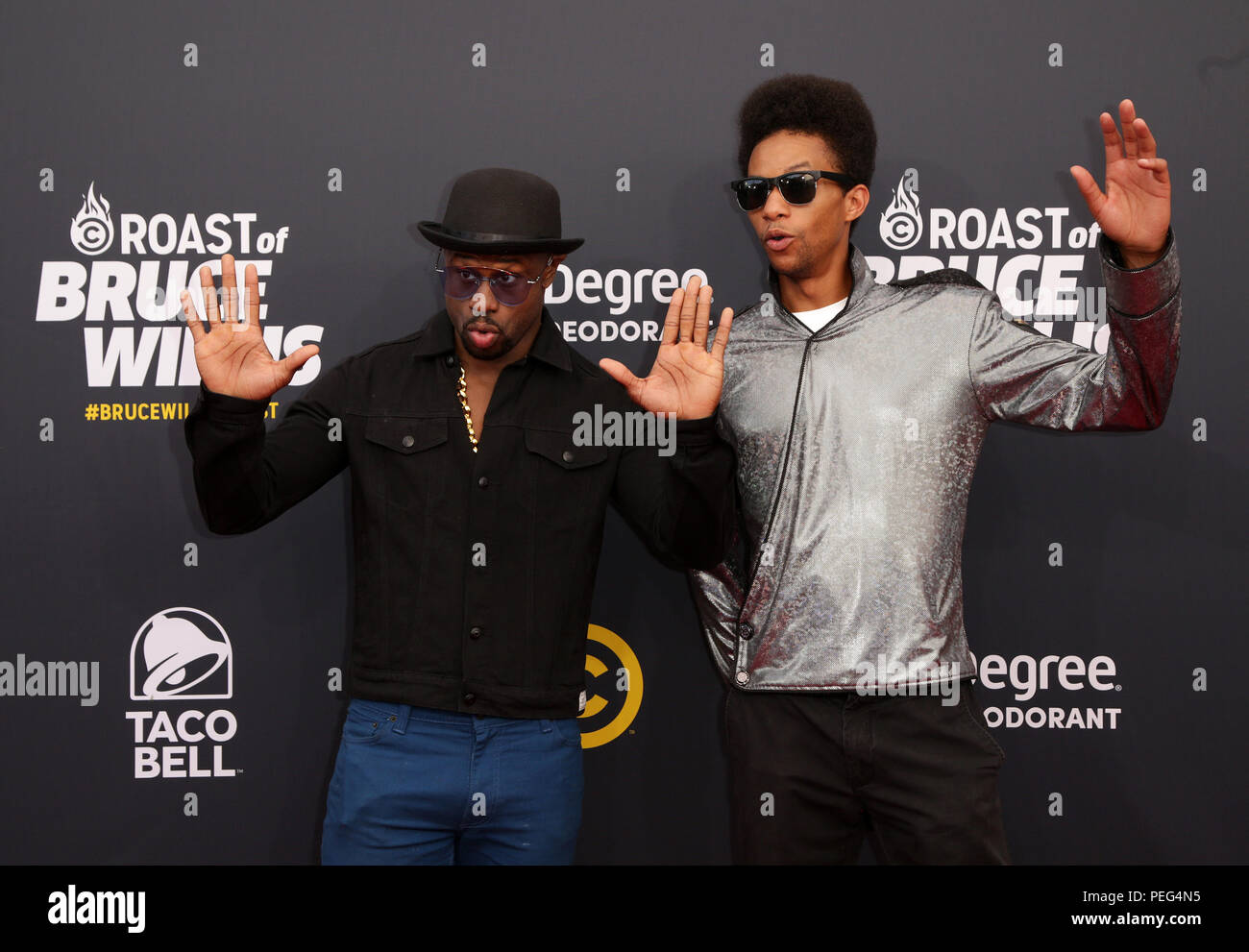 Assister à des célébrités de Comedy Central Roast de Bruce Willis au ...