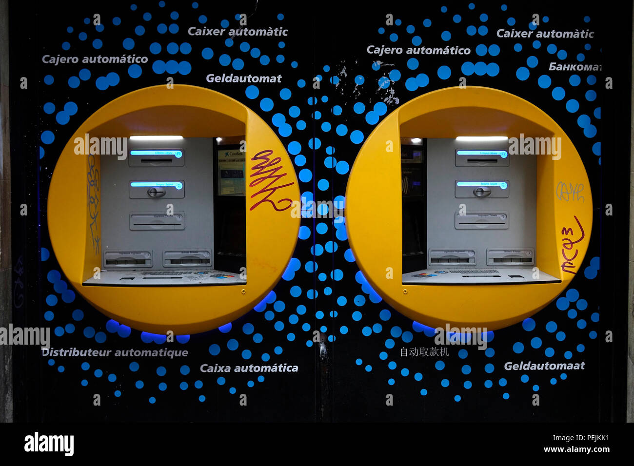 Distributeur automatique de billets espagne Banque de photographies et ...