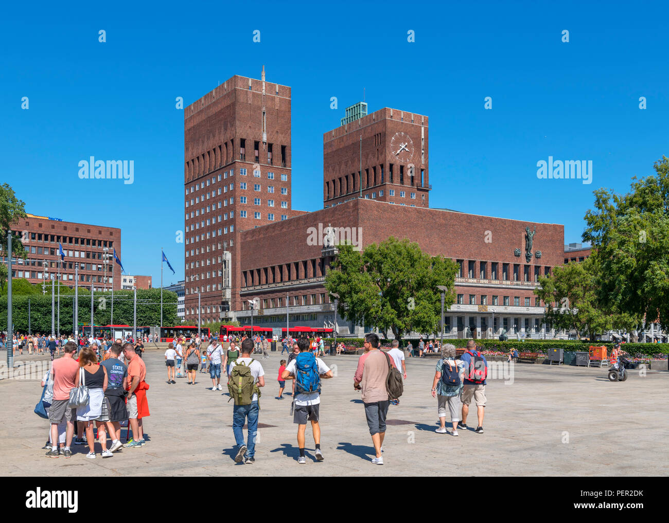 Oslo city hall norwegian oslo Banque de photographies et d’images à ...