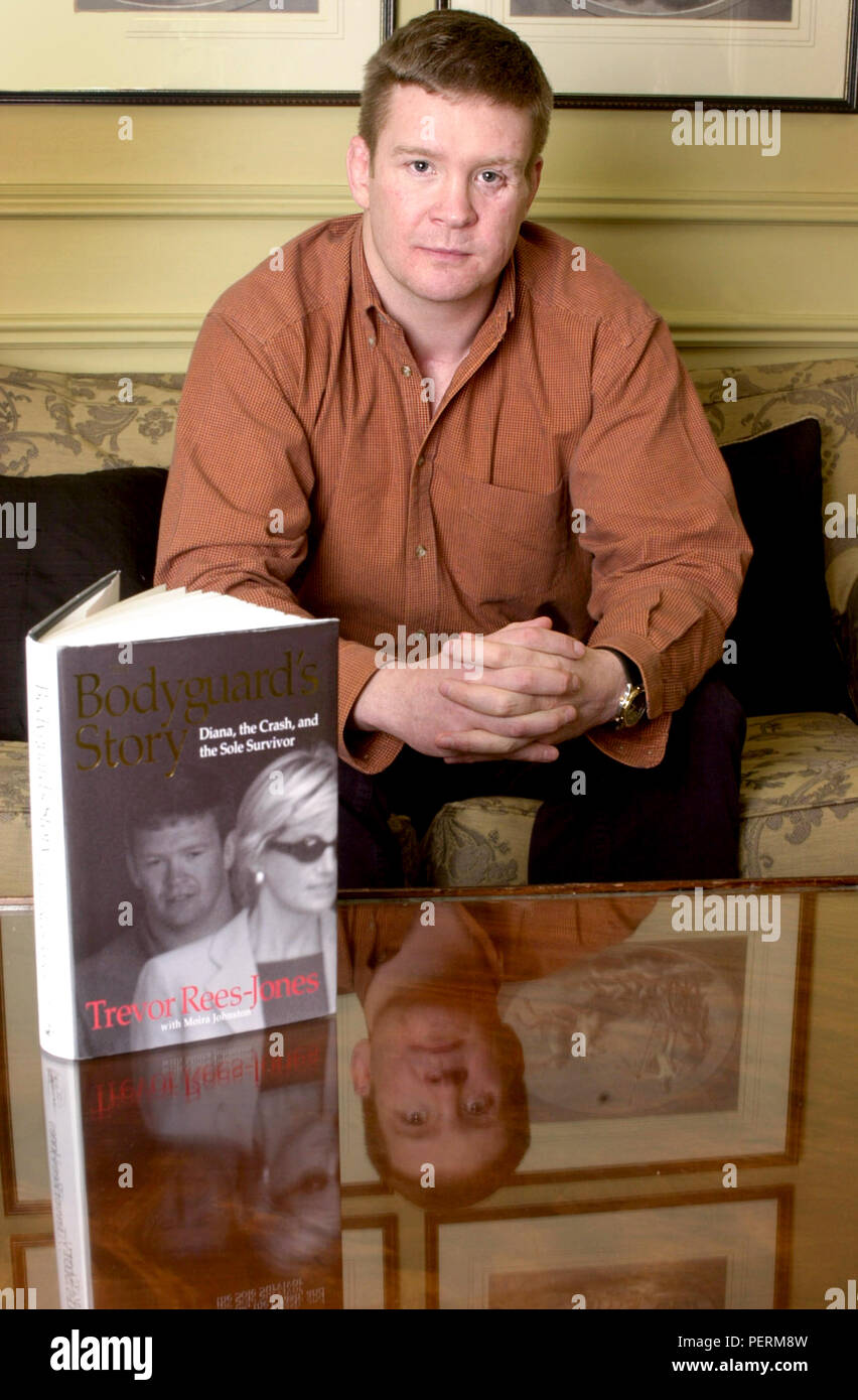 Londres,Angleterre,UK : mars 13,2000. TREVOR REES-JONES le garde du ...