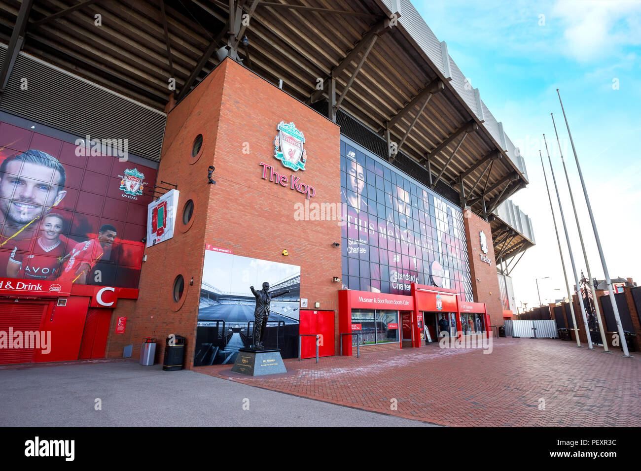 Visite du stade du liverpool fc Banque de photographies et d’images à ...