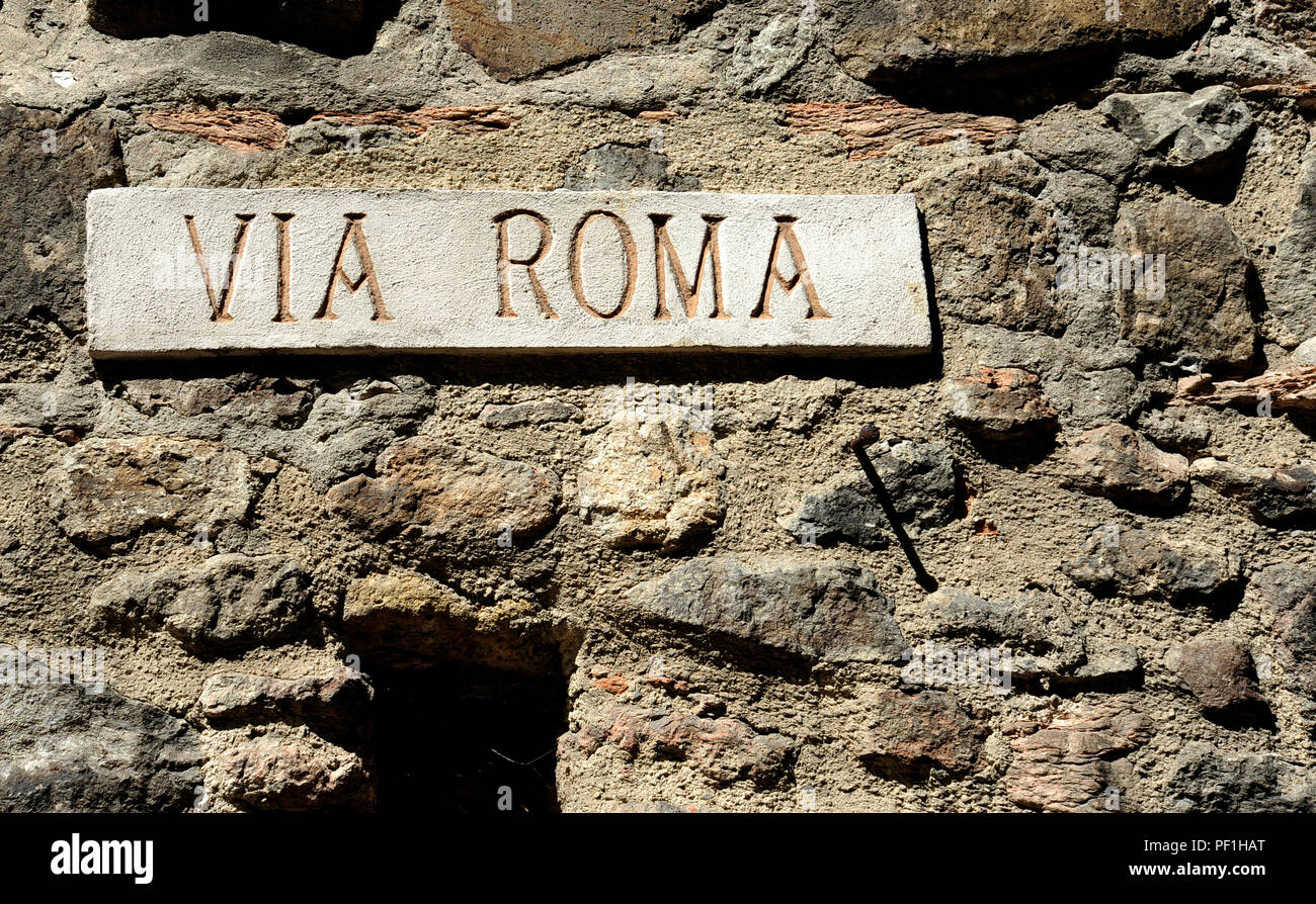 Signes romains en pierre Banque de photographies et d’images à haute ...