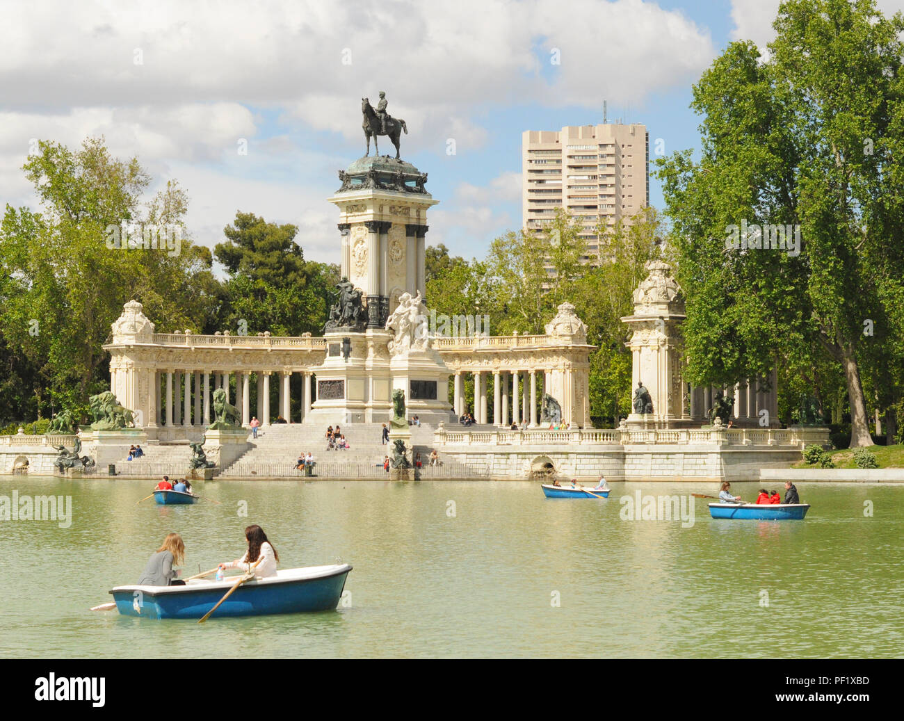 Madrid retiro park Banque de photographies et d’images à haute ...