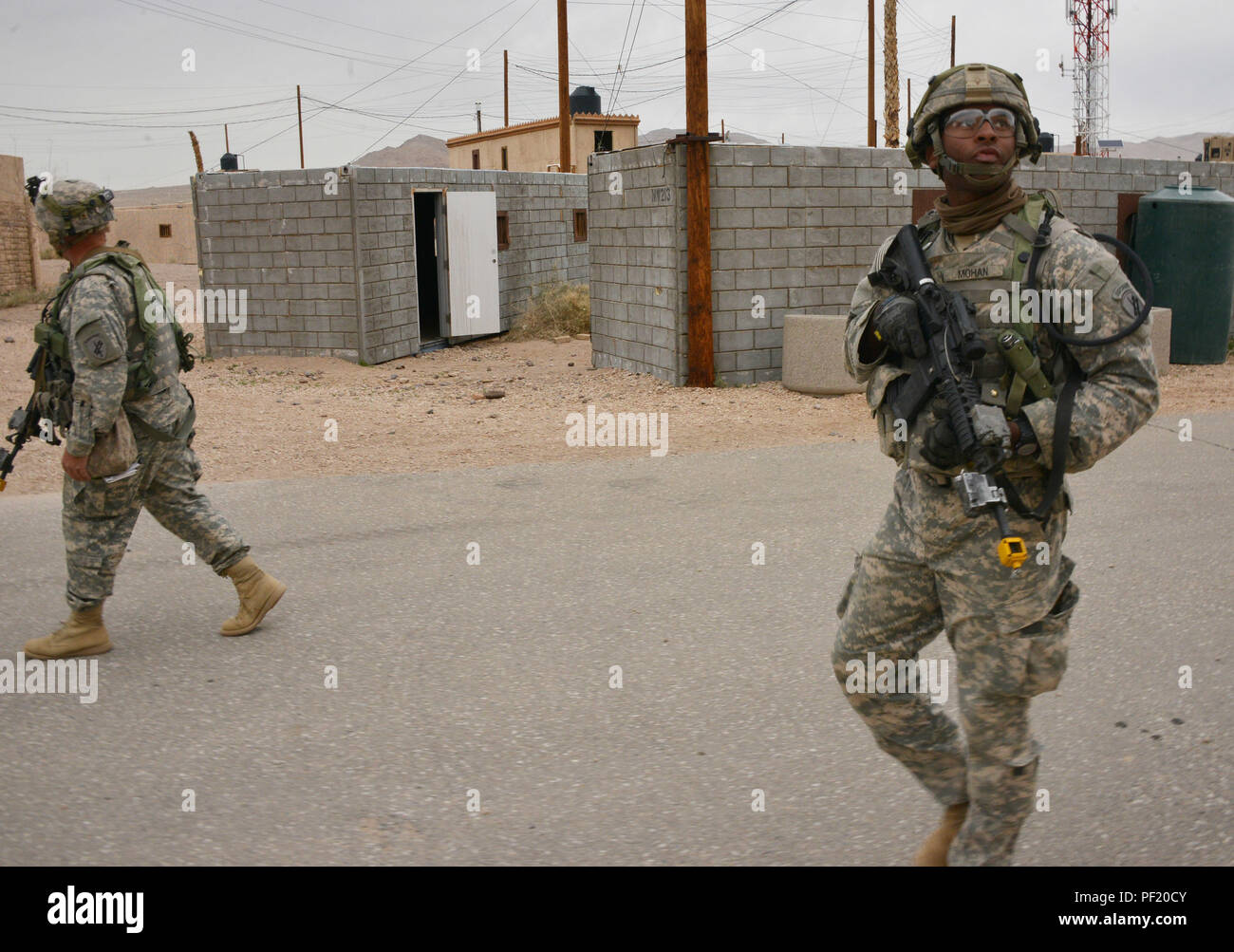 411th civil affairs battalion Banque de photographies et d’images à ...