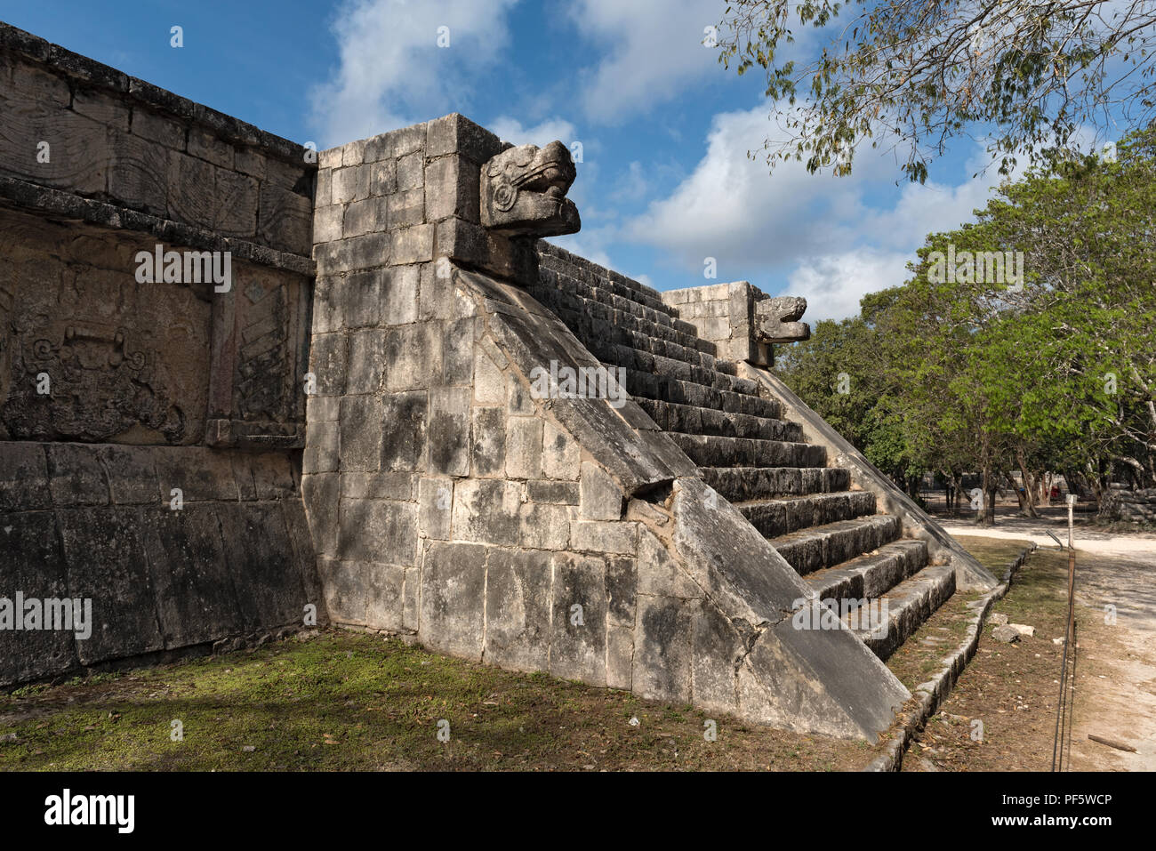 Chichen itza pyramid Banque de photographies et d’images à haute ...