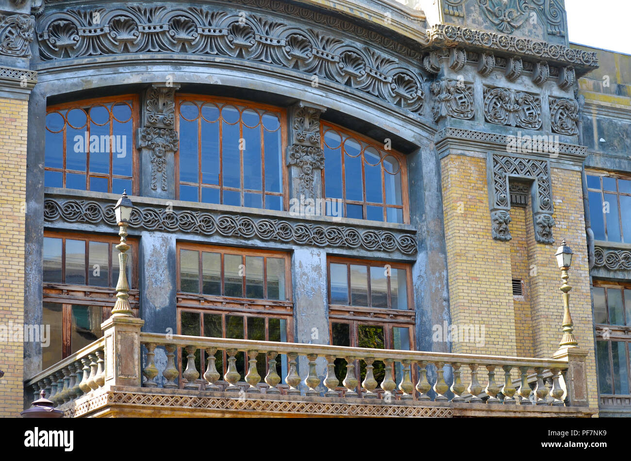 Opera house baku azerbaijan Banque de photographies et d’images à haute ...