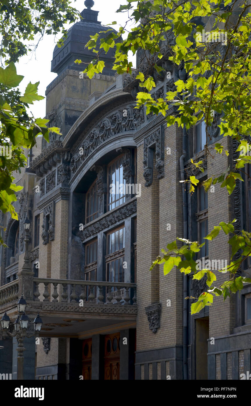 Opera house baku azerbaijan Banque de photographies et d’images à haute ...