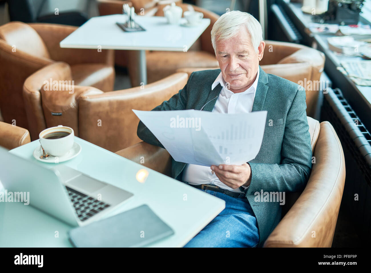 Travail De Documents Banque d'image et photos - Alamy