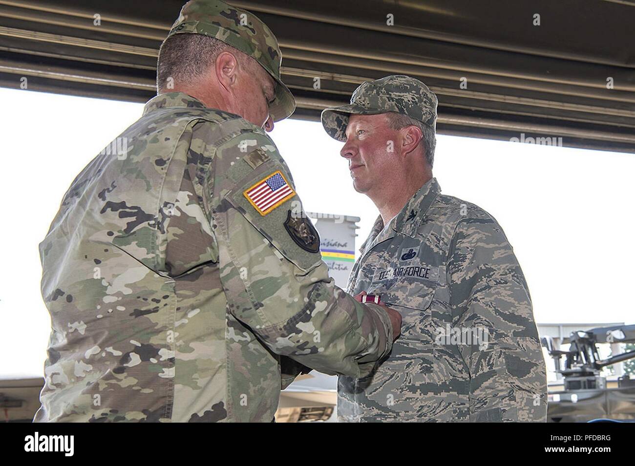 Le major-général H. Glenn Curtis, adjudant général de la Garde ...