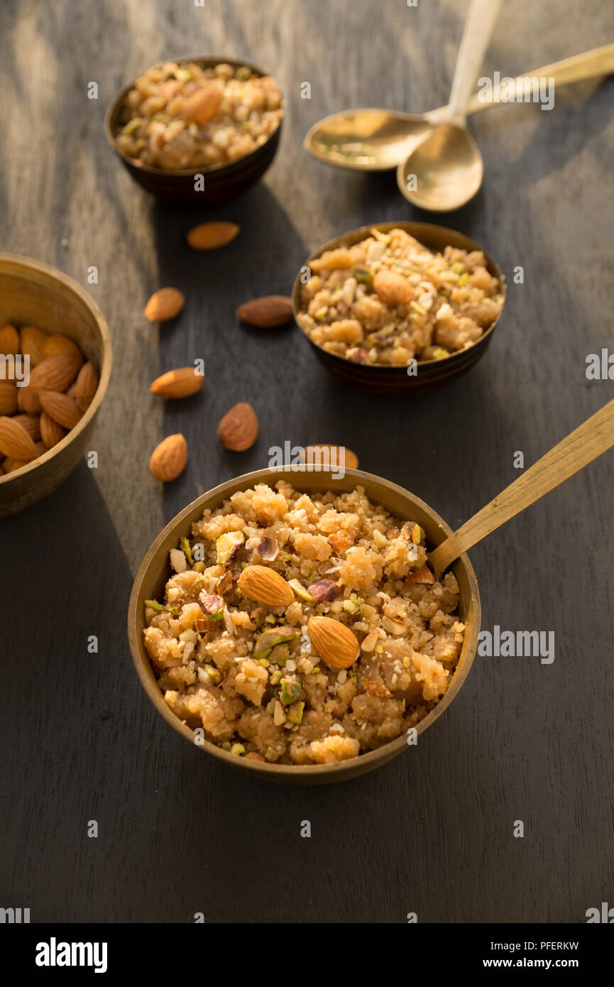 Tradition prasad Banque de photographies et d’images à haute résolution ...