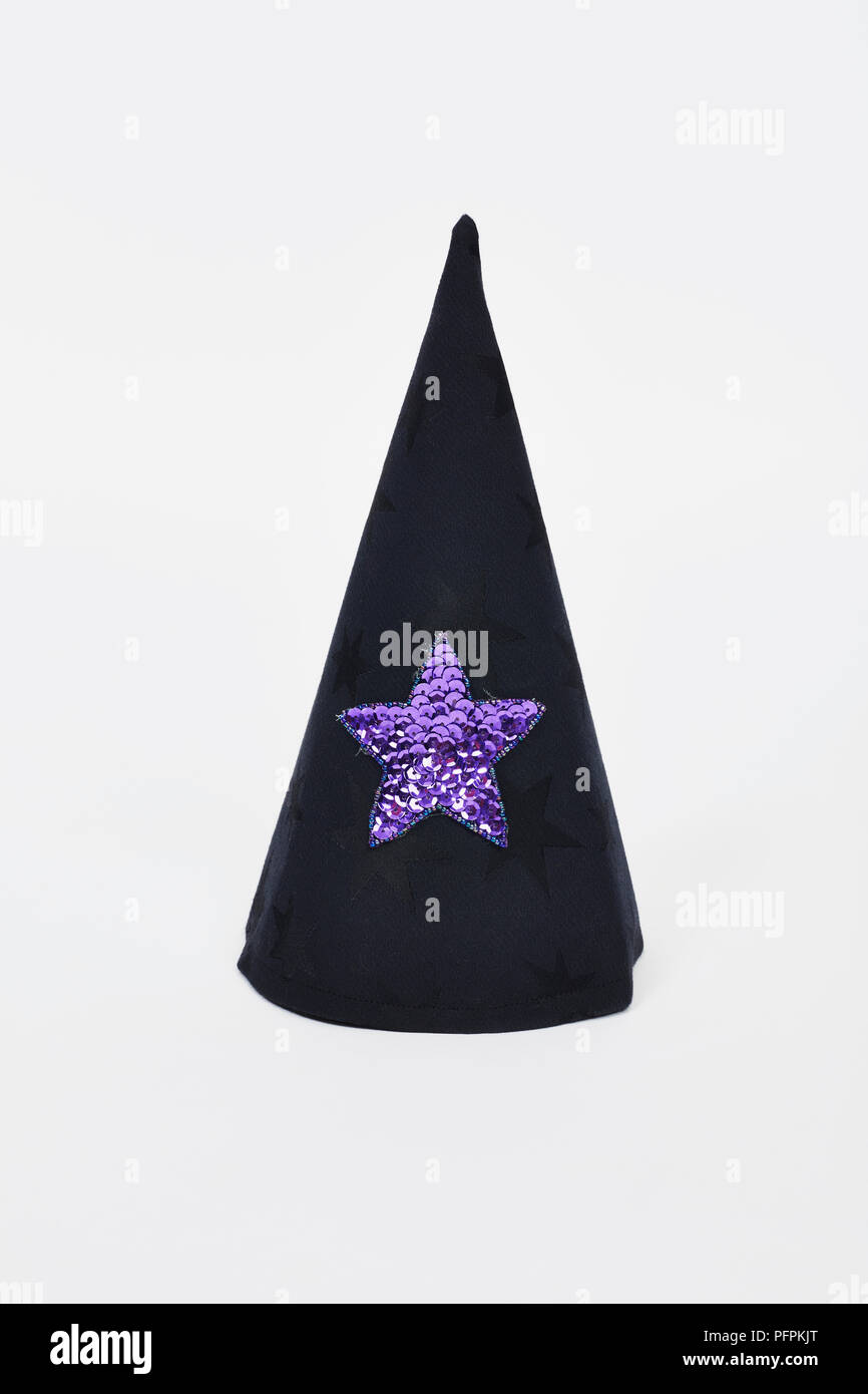 Chapeau pointu Banque de photographies et d’images à haute résolution ...