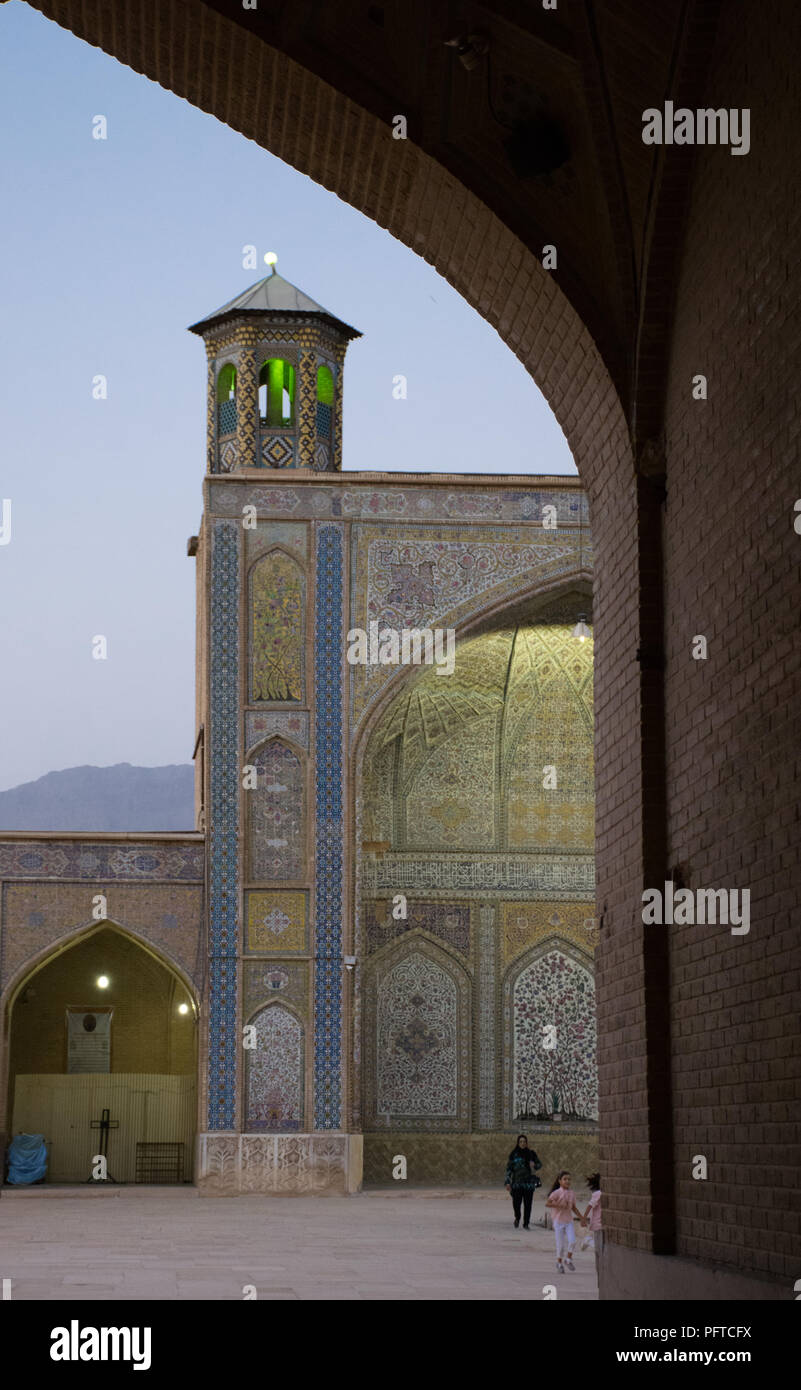 La mosquée historique de Vakil à Shiraz, en Iran, appartient aux ...