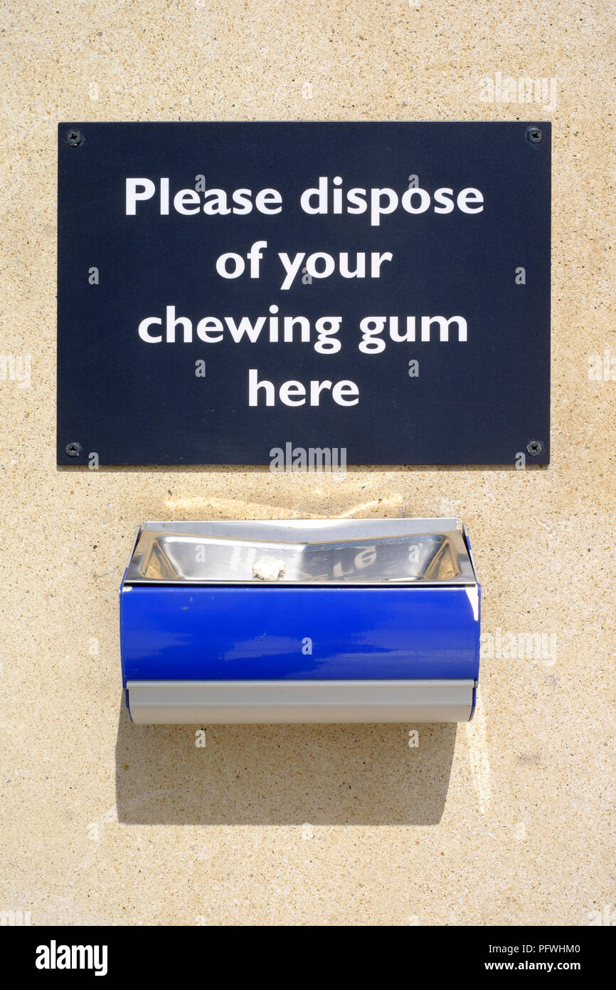 Chewing gum disposal Banque de photographies et d’images à haute ...