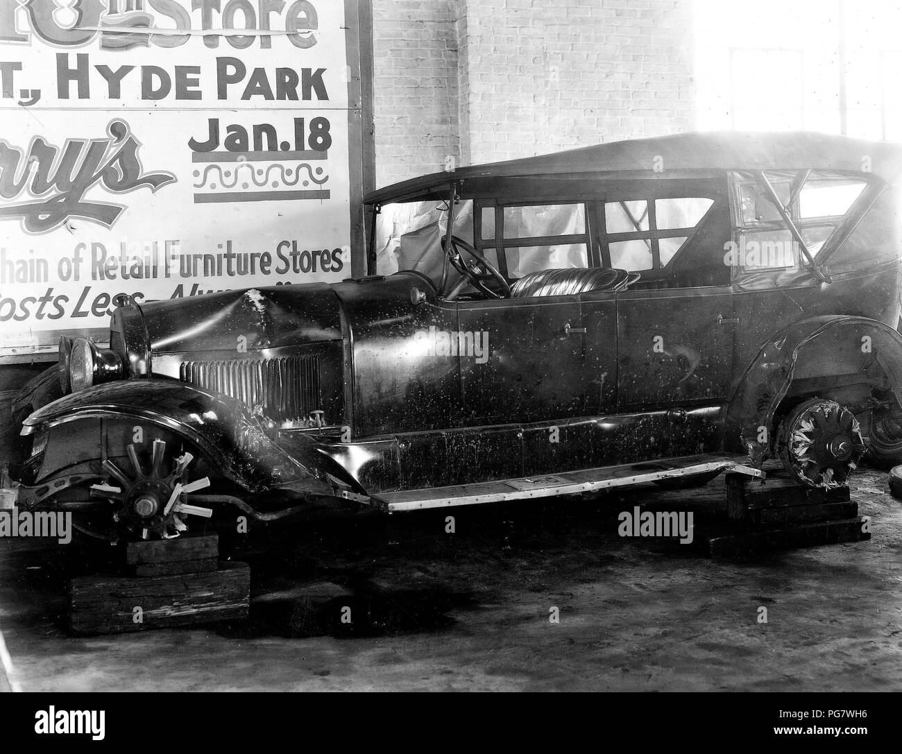 1920s auto accident Banque de photographies et d’images à haute ...
