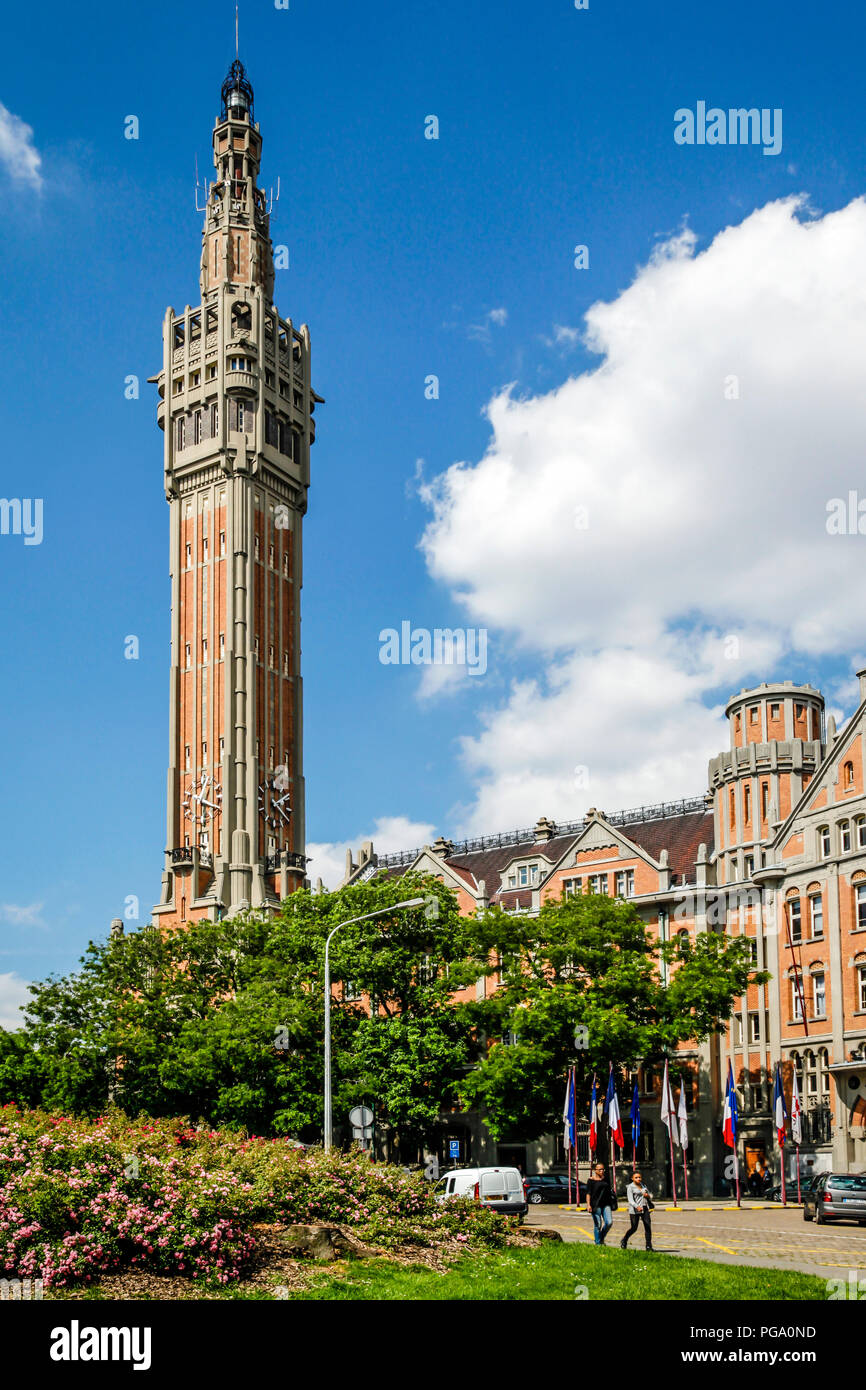 Beffroi de lille Banque de photographies et d’images à haute résolution ...