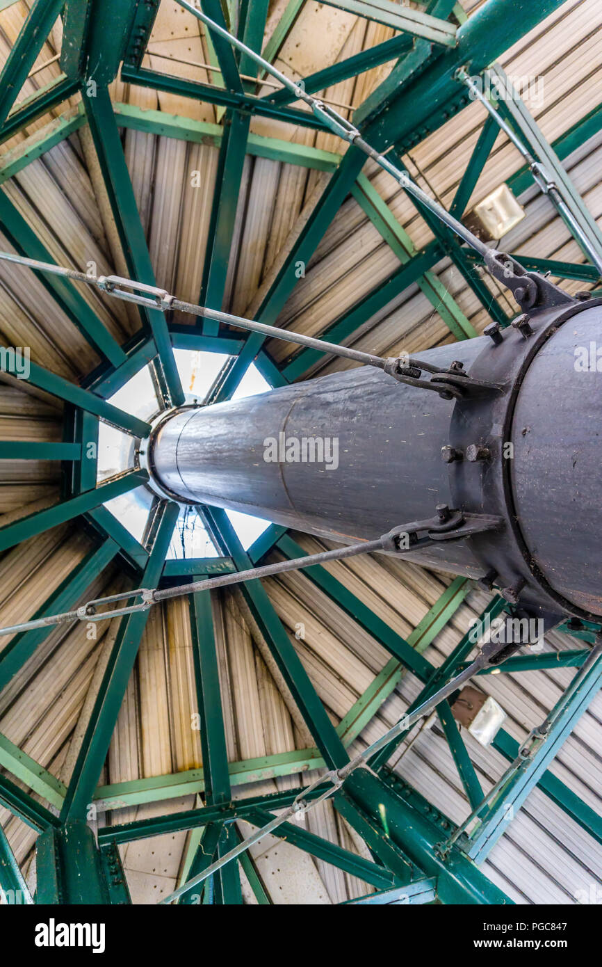Une vue d'une d'un foyer de cheminée et toit Photo Stock - Alamy