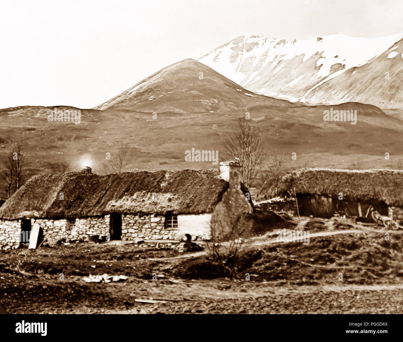 Old scottish cottage Banque de photographies et d’images à haute ...