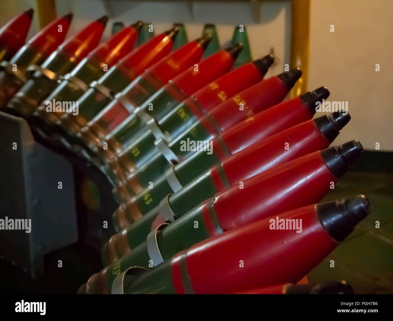 6 pouces (152 mm) d'obus pour canons de la Seconde Guerre mondiale ...