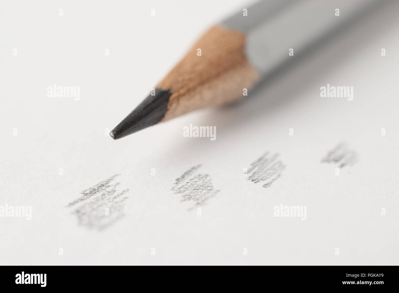 Crayon gris Banque de photographies et d’images à haute résolution - Alamy