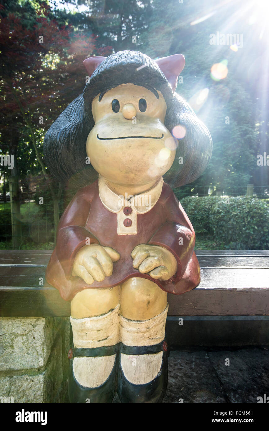 Mafalda sculpture statue Banque de photographies et d’images à haute ...