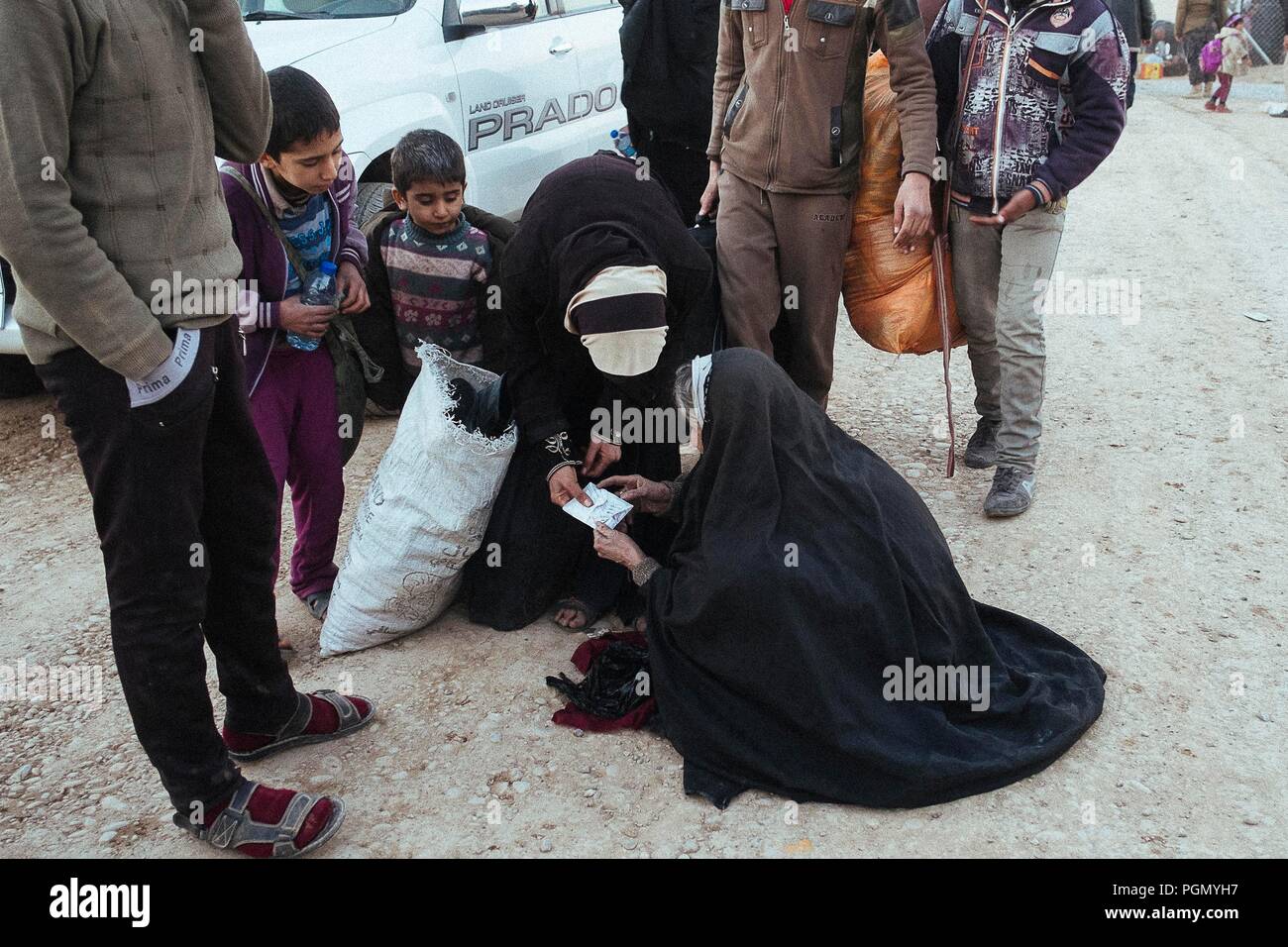 Femme irakienne Banque de photographies et d’images à haute résolution ...