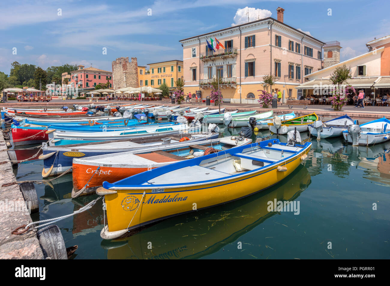 Le Lac de Garde, Bardolino, Vérone, Vénétie, Italie, Europe Photo Stock ...