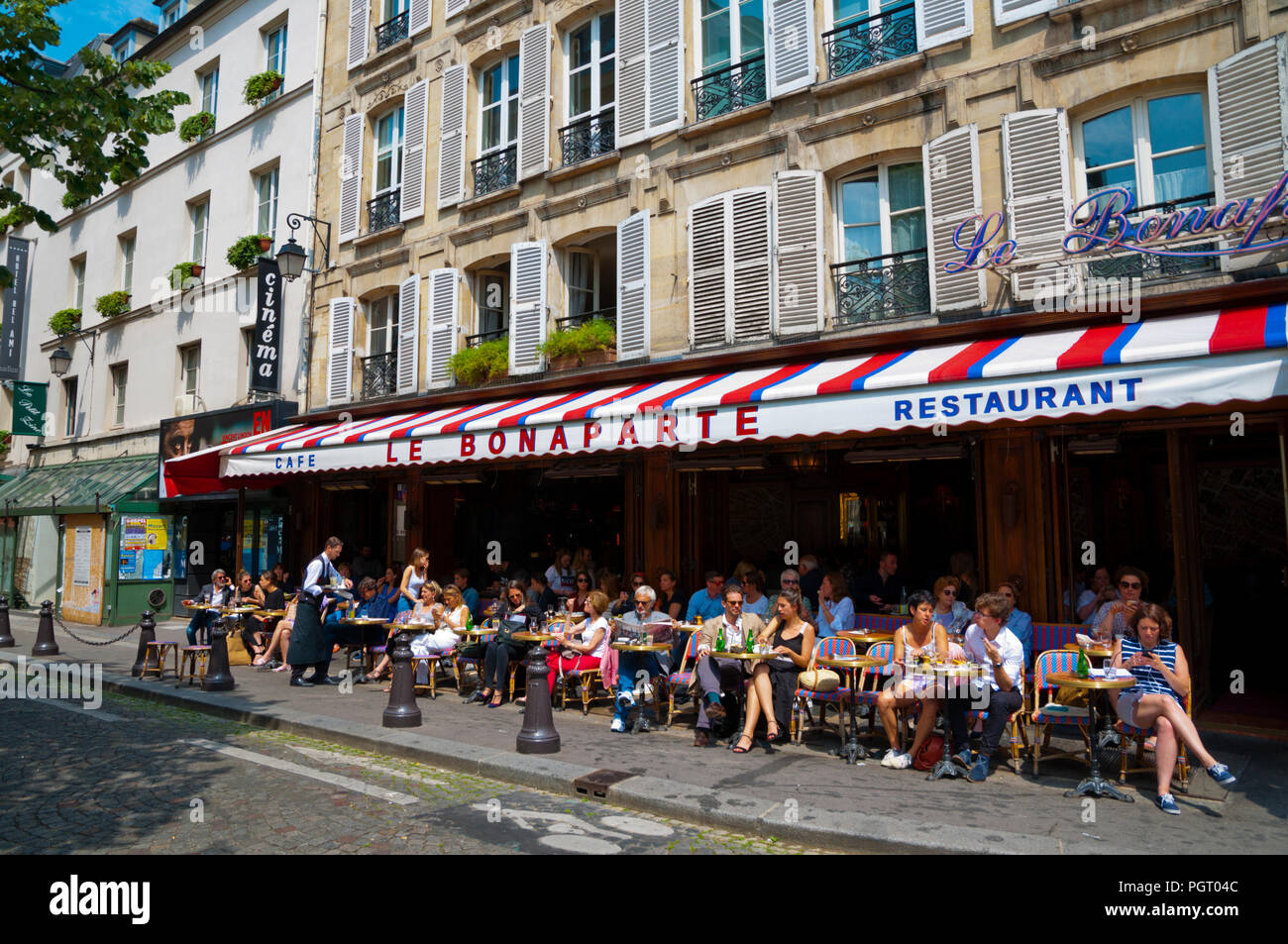 Café le bonaparte st germain des pres Banque de photographies et d ...