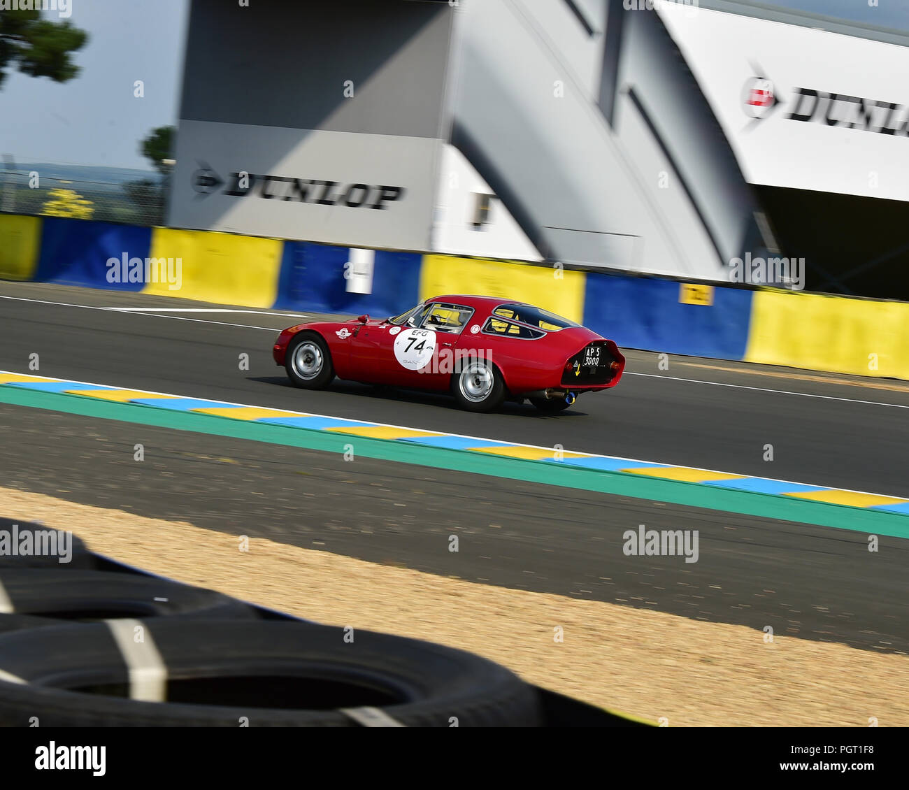 Alfa romeo giulia tz Banque de photographies et d’images à haute ...