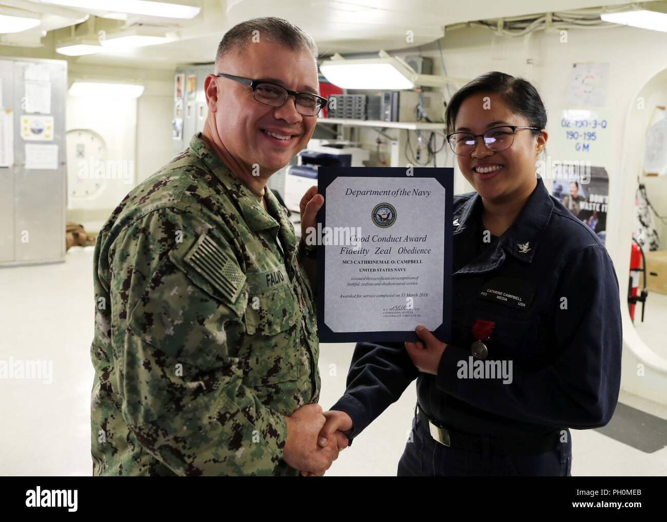 NORFOLK, Virginie (15 juin 2018) -- La communication de masse Cat 3e ...