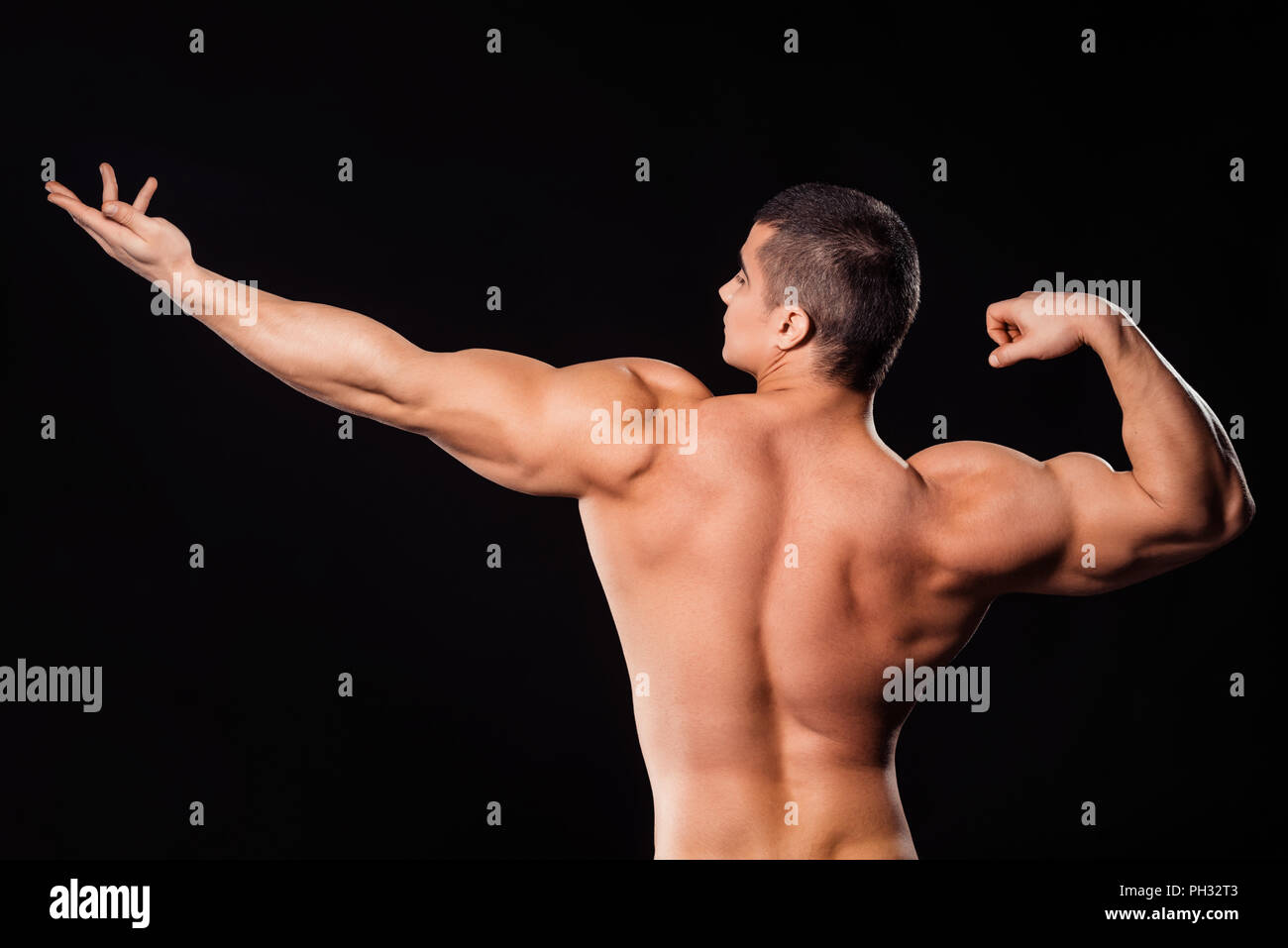Dans Bodybuilder archer pose. L'esthétique de bodybuilder archer pose ...