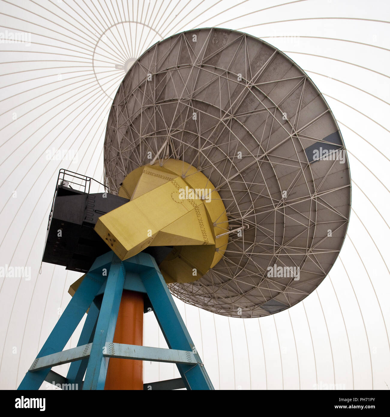 Antenne parabolique Banque de photographies et d’images à haute ...