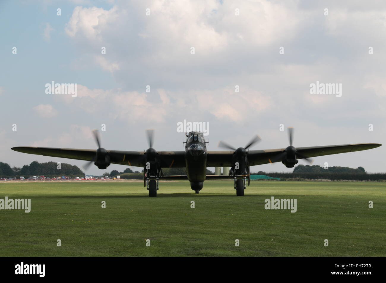 Cockpit de bombardier avro lancaster Banque de photographies et d ...