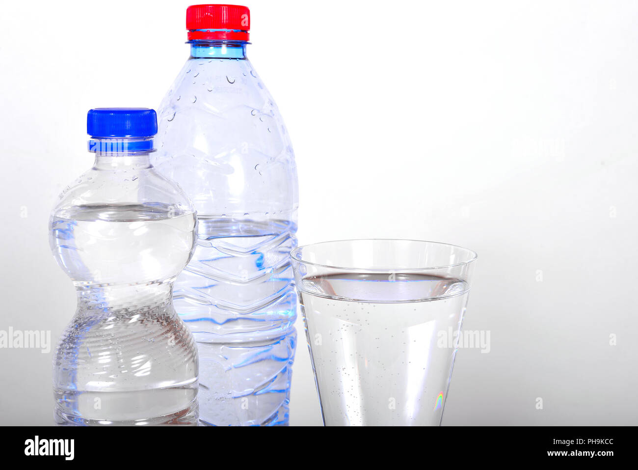 Bouteille de pvc Banque de photographies et d’images à haute résolution ...