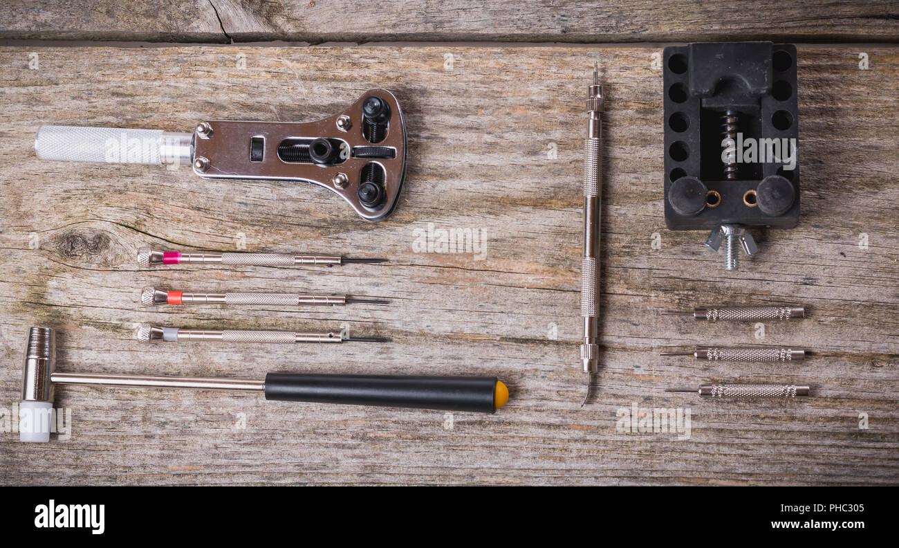 Outils horloger noir et blanc Banque de photographies et d’images à haute résolution - Alamy