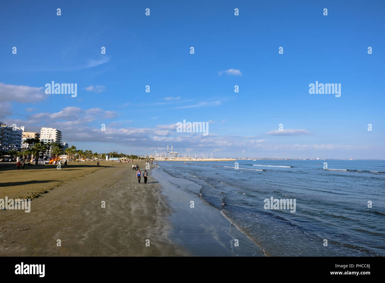 Finikoudes promenade Banque de photographies et d’images à haute ...