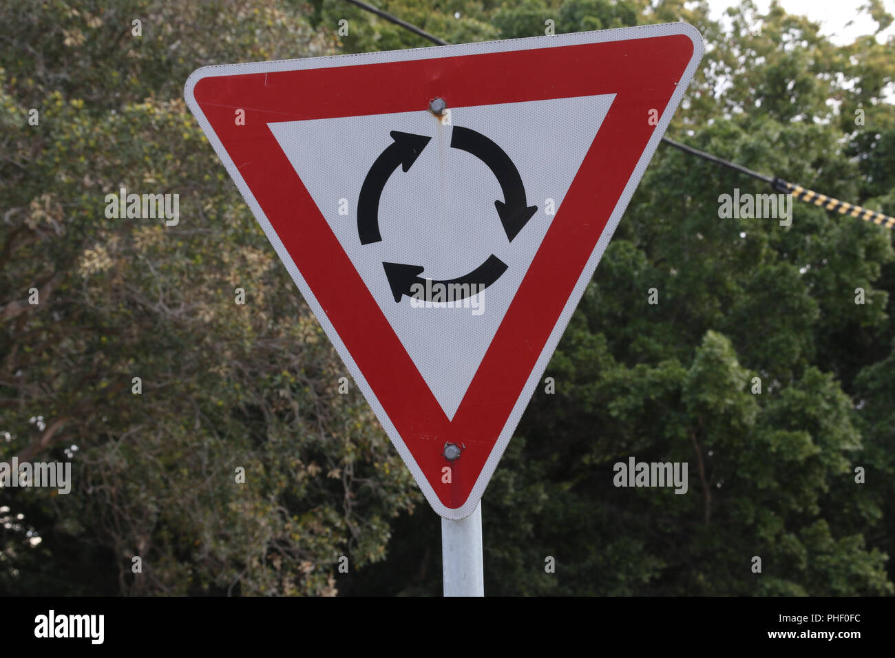 Roundabout sign australia Banque de photographies et d’images à haute ...