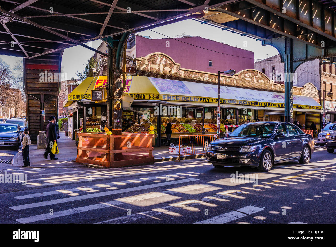 55th street bmt west end line subway station Banque de photographies et ...