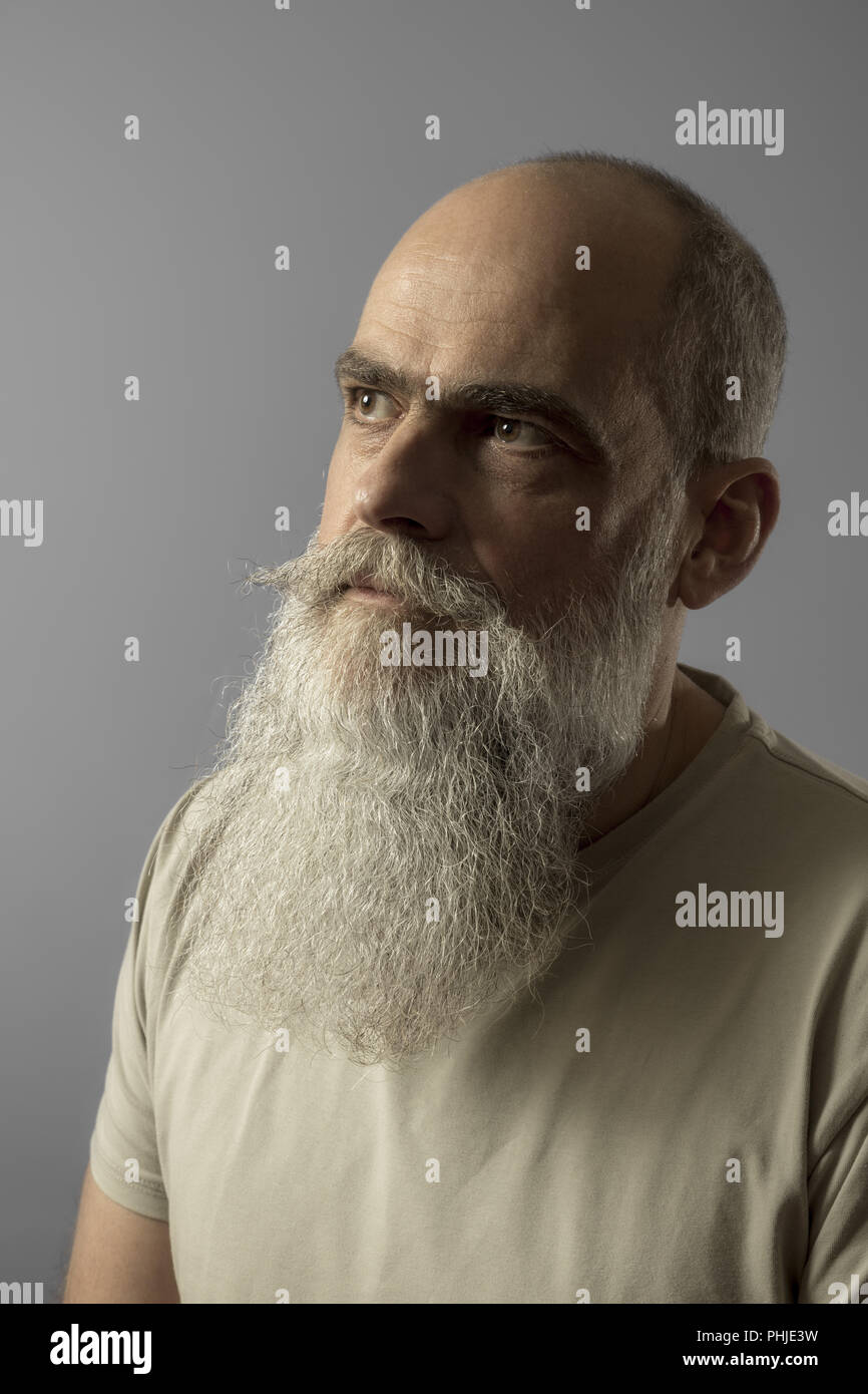 Homme senior barbu Banque de photographies et d’images à haute ...