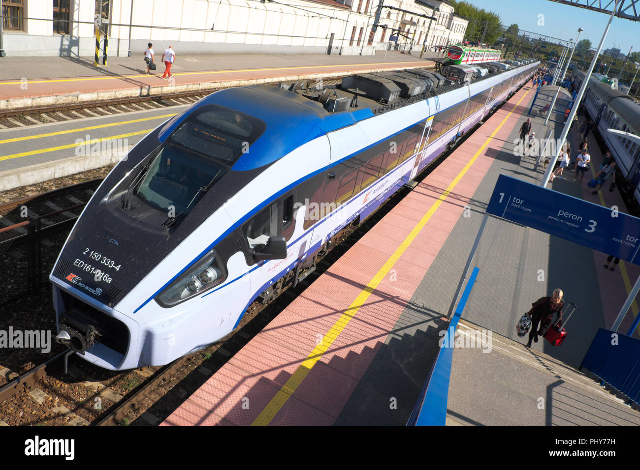 Pkp train Banque de photographies et d’images à haute résolution - Alamy