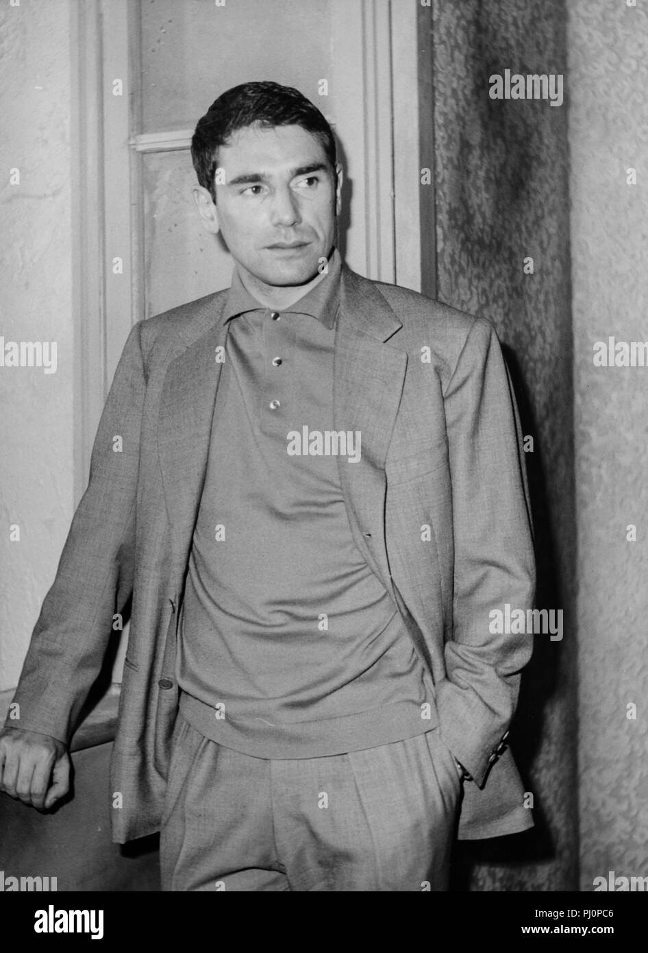 Robert hossein robert hossein Banque de photographies et d’images à ...