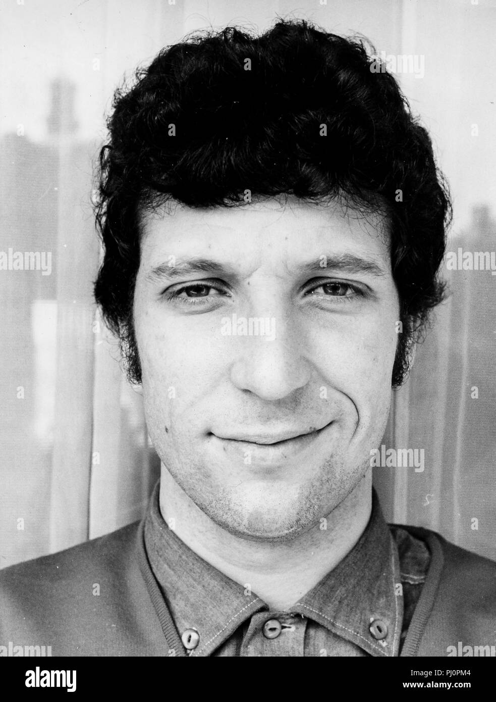 Chanteur tom jones Banque d'images noir et blanc - Alamy