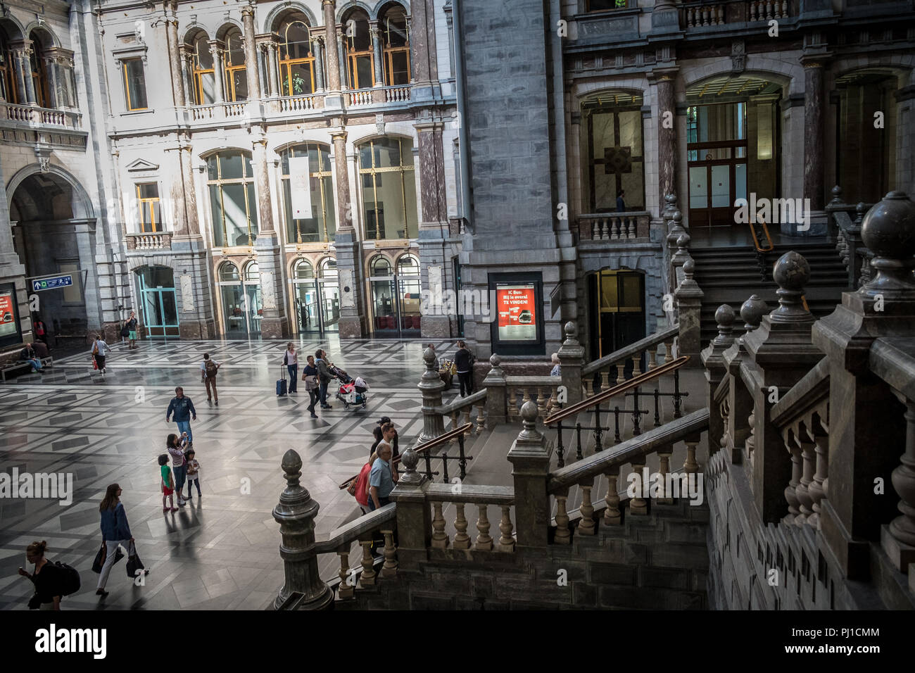 Anvers gare centrale Banque de photographies et d’images à haute ...